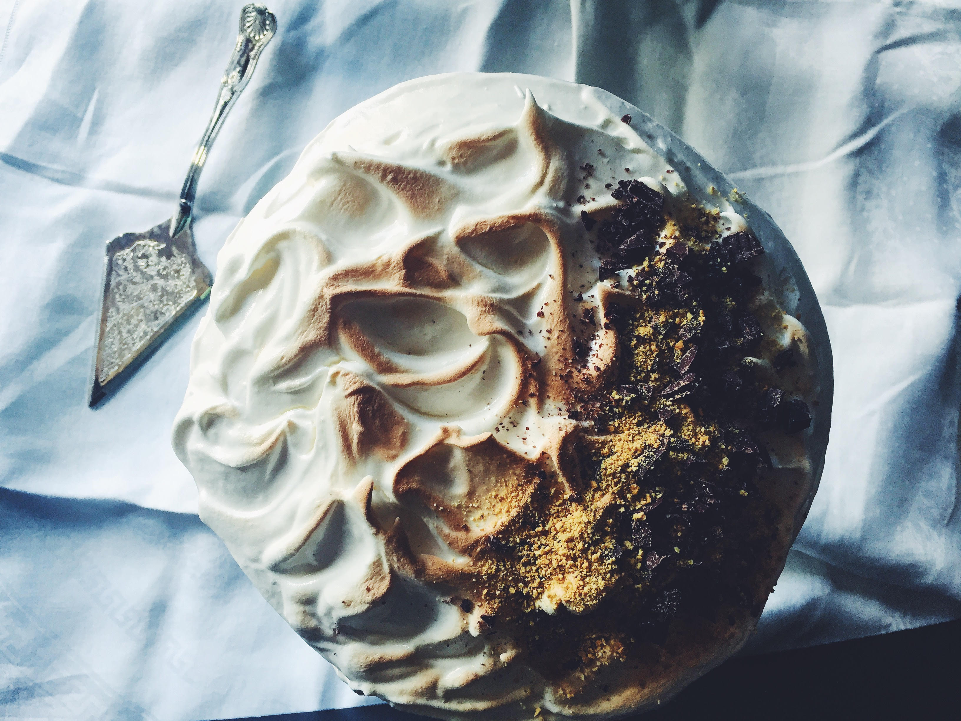 S’mores Cake! – Appeasing a Food Geek
